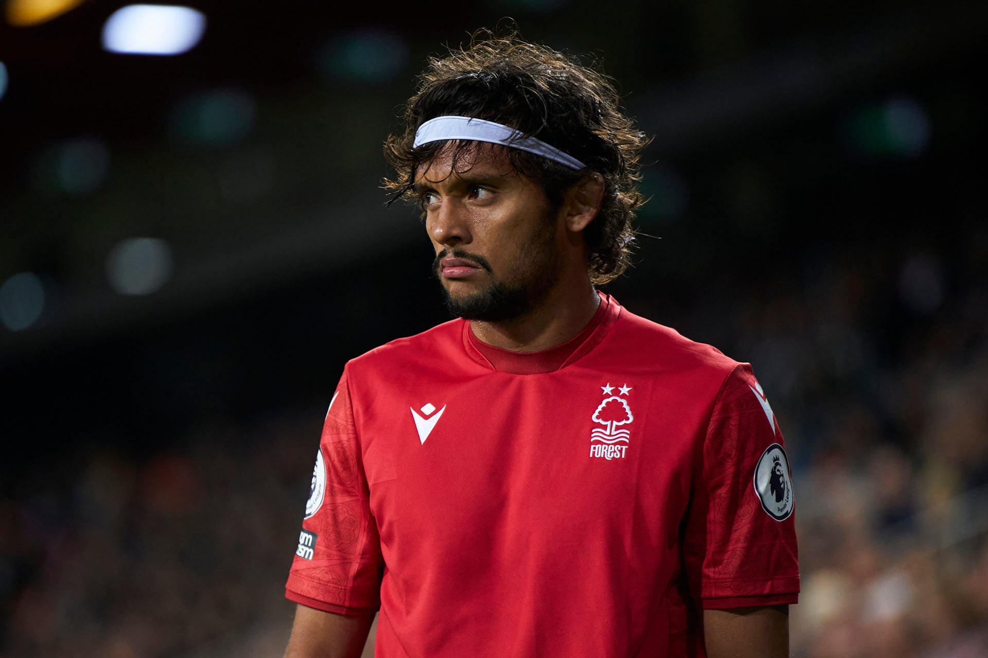 29-year-old Nottingham Forest player agrees permanent transfer away ...