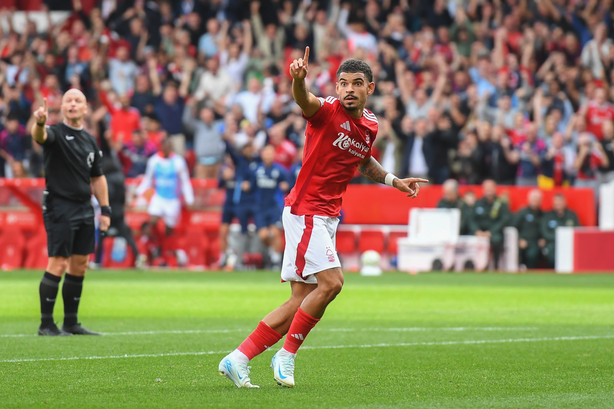 Ranking the five best Nottingham Forest players to wear number 10 since ...