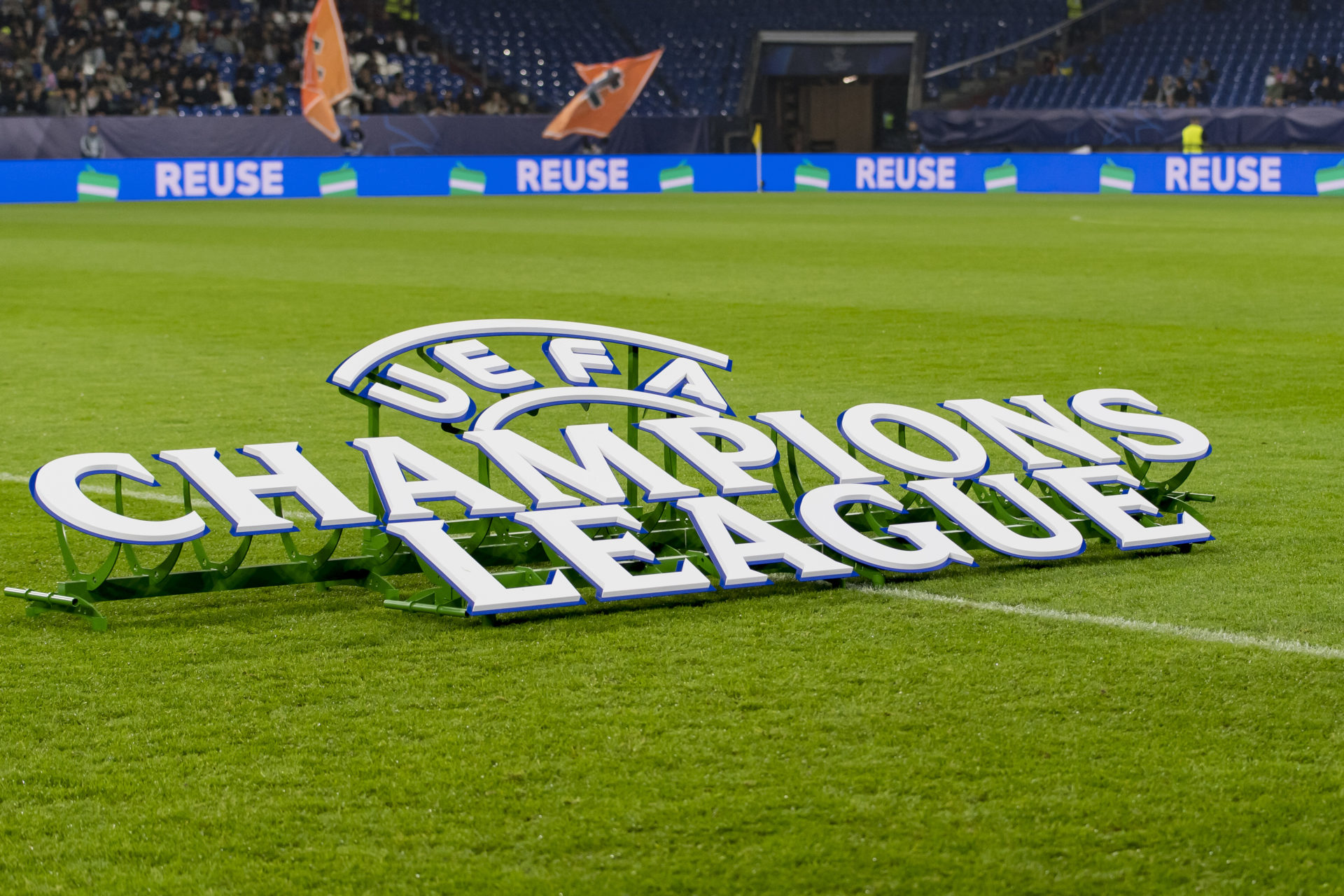 Nottingham Forest bid £4m for defender who has played in the Champions ...