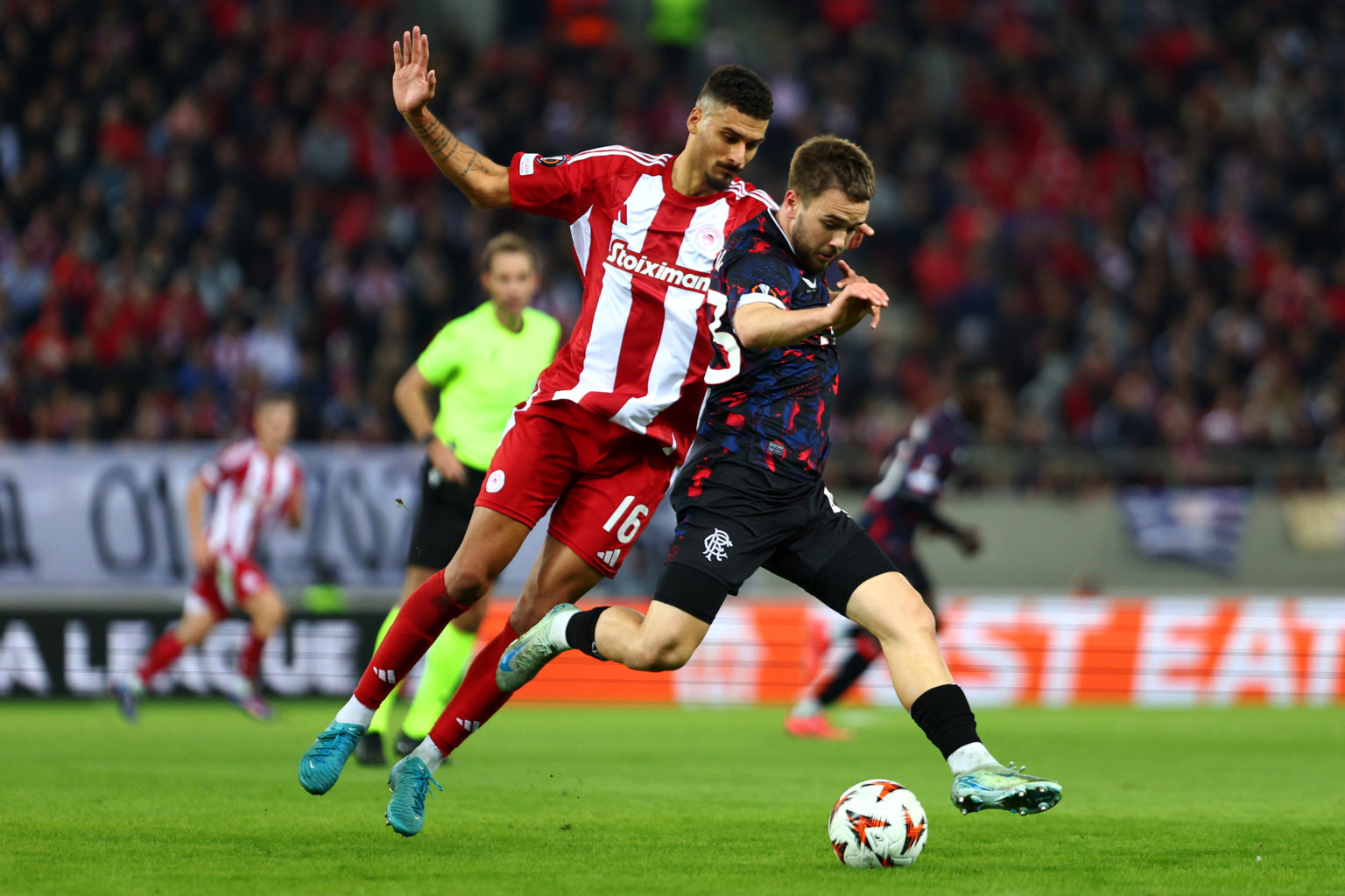 Olympiacos expert gives his verdict on David Carmo as comparison with ...