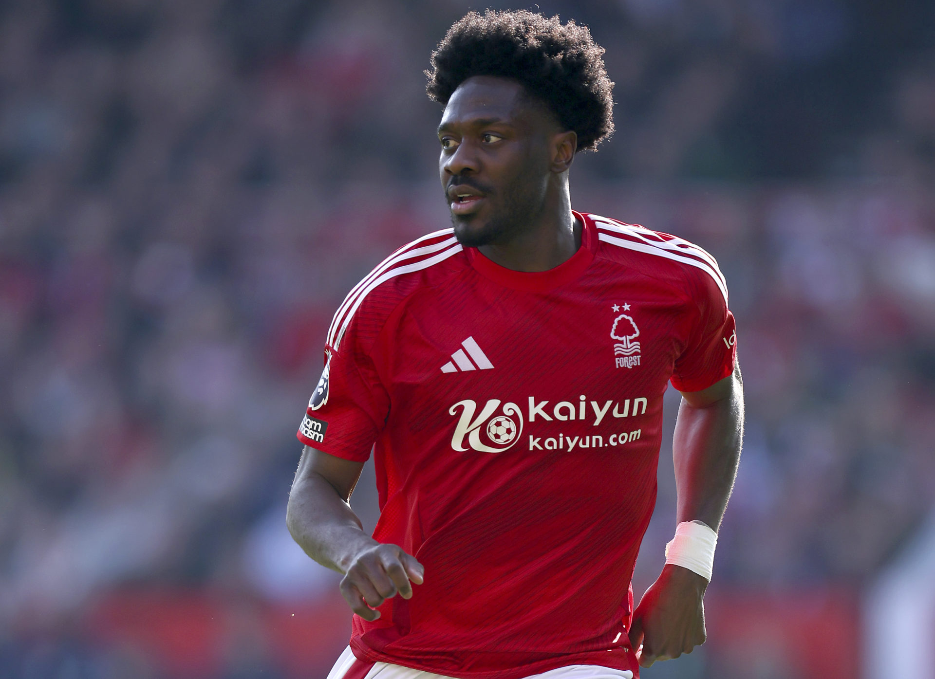 Ola Aina explains what life is like at Nottingham Forest amid Tottenham ...