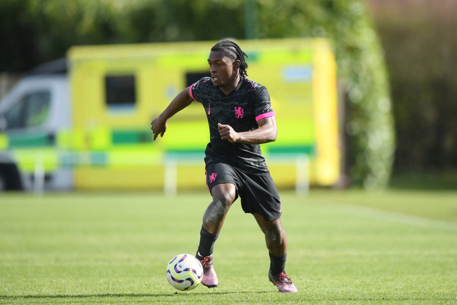 Nottingham Forest to sign young Chelsea striker and send him to EFL ...