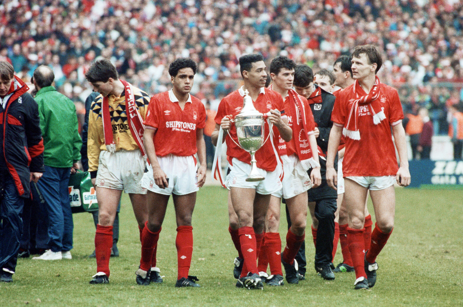 Des Walker says Nottingham Forest fans have done something recently he ...